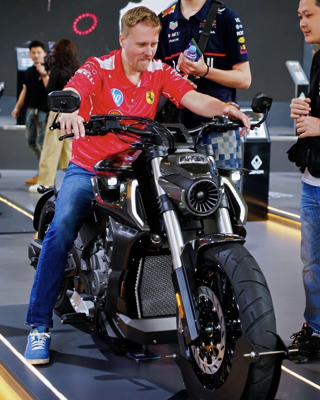 BENDA EN MOTOR CHINA 2025 – Revista 400
